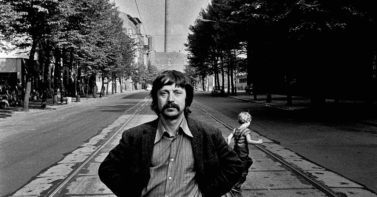 Highlight Tour: "Barbed wire against one's own people" - Wolf Biermann ...