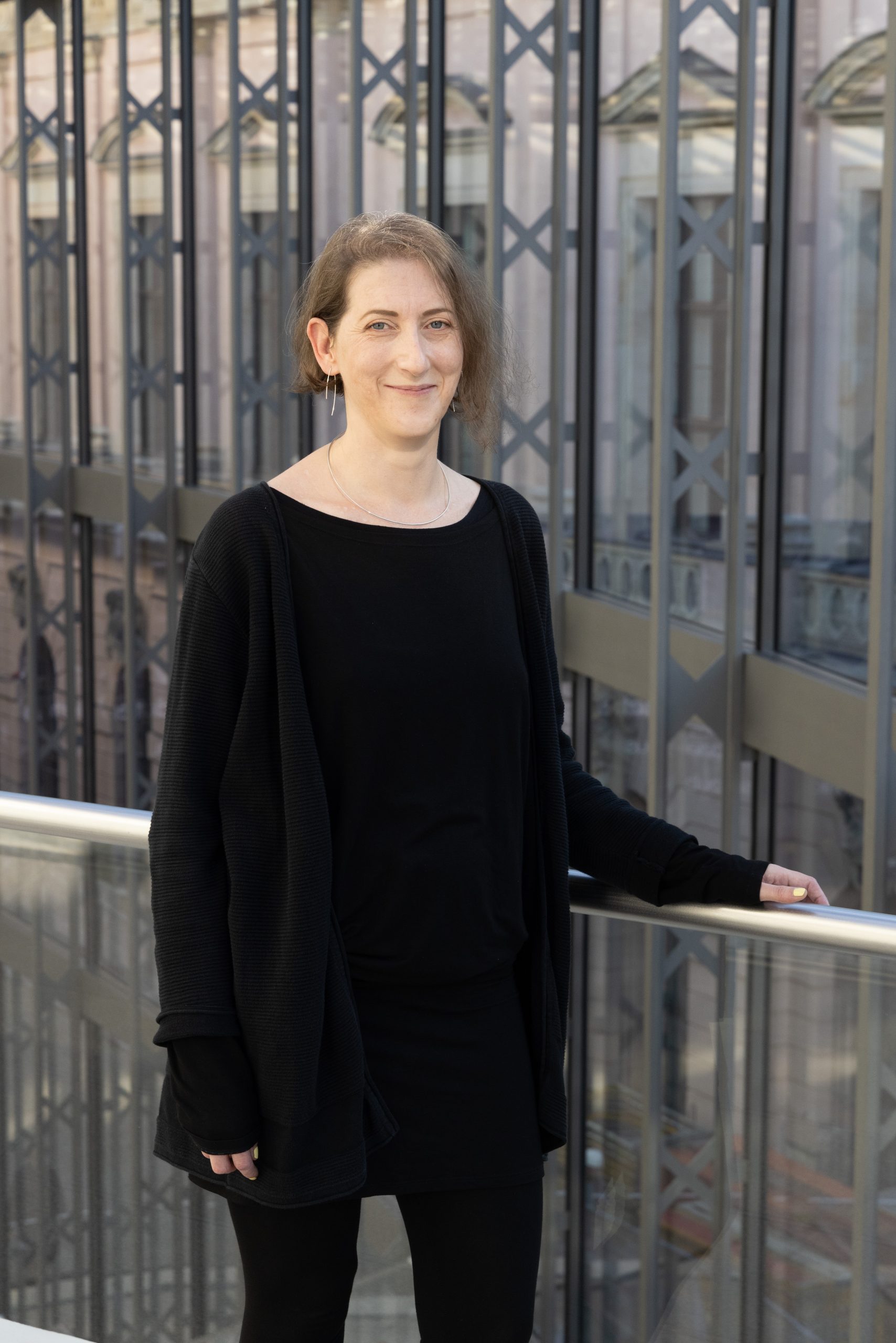 “From nativity figures to baroque paintings – we deal with everything ...