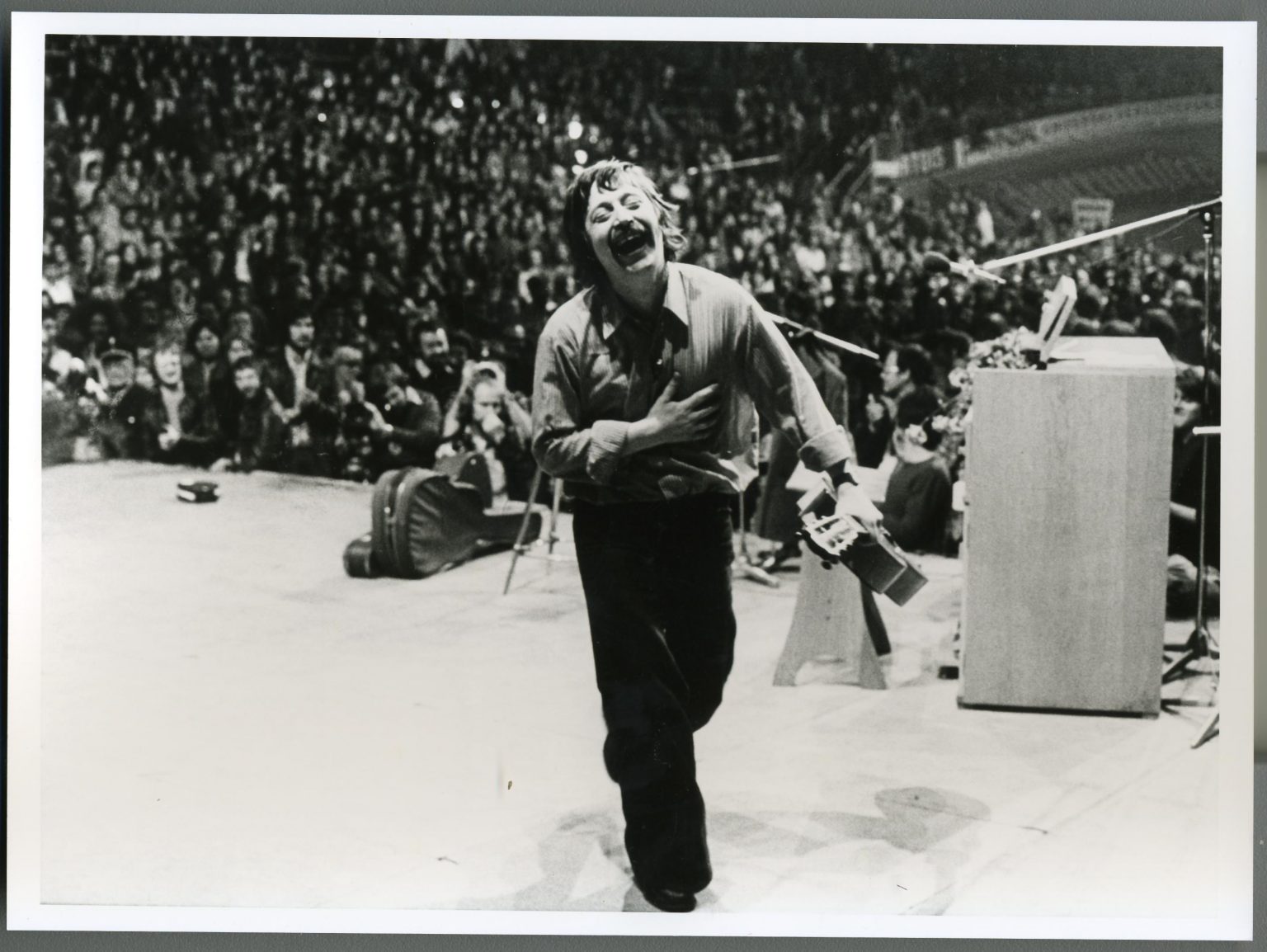 Wozu das denn? Ein Harmonium für Wolf Biermann – DHM-Blog | Deutsches Historisches Museum